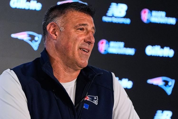 Patriots coach Mike Vrabel focused on spring workouts after missing ...