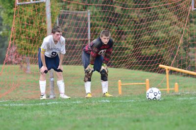 LOCAL ROUNDUP: Panthers close in on lower-division title | High Schools ...