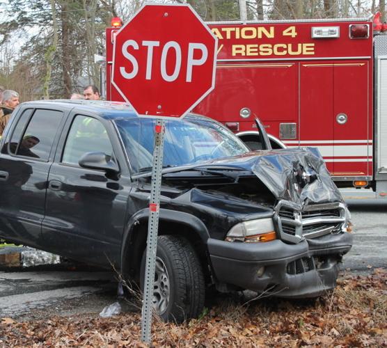 Three injured in Christmas Day crash in Bay View | Local News ...