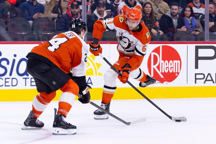 Trevor Zegras scores twice against former team as Flyers defeat ...