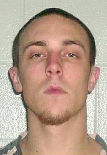Police chase wanted man through Elkton | News | cecildaily.com