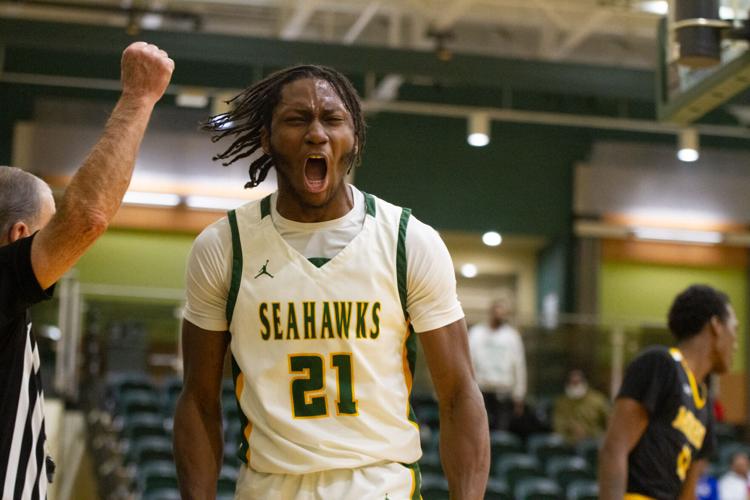 Carrington's game-winner highlights Seahawks' 1-1 weekend at Cecil ...