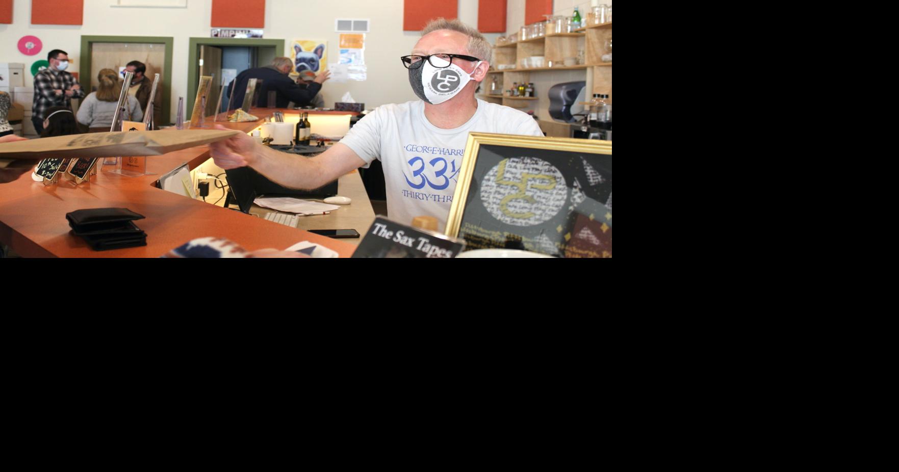 Long Play Cafe celebrates last day in Newark | Features | cecildaily.com