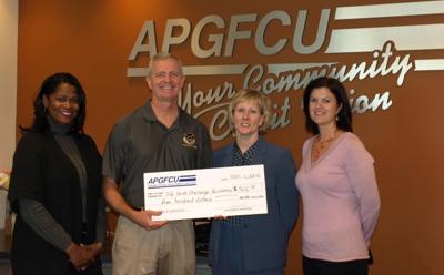 General Walsh wins essay contest | Business | cecildaily.com