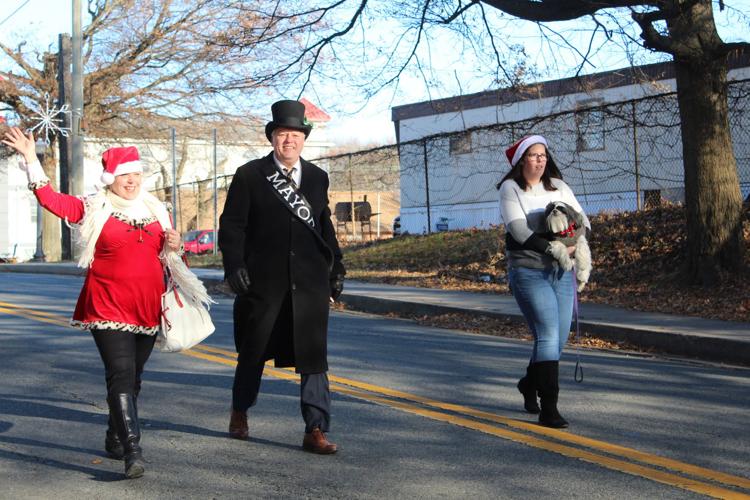 Christmas season "officially" begins in Perryville, Rising Sun | Local ...