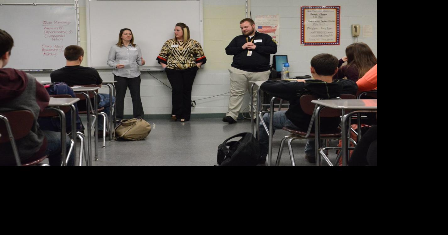 Agents talk to students about parole, probation | Schools | cecildaily.com