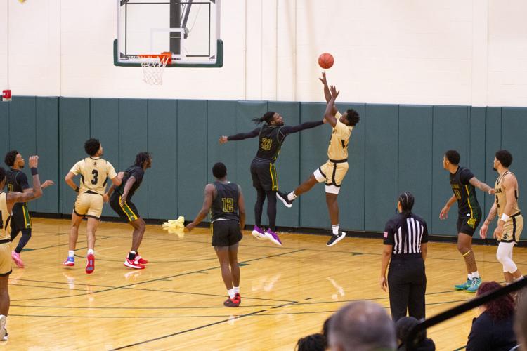 Carrington's game-winner highlights Seahawks' 1-1 weekend at Cecil ...