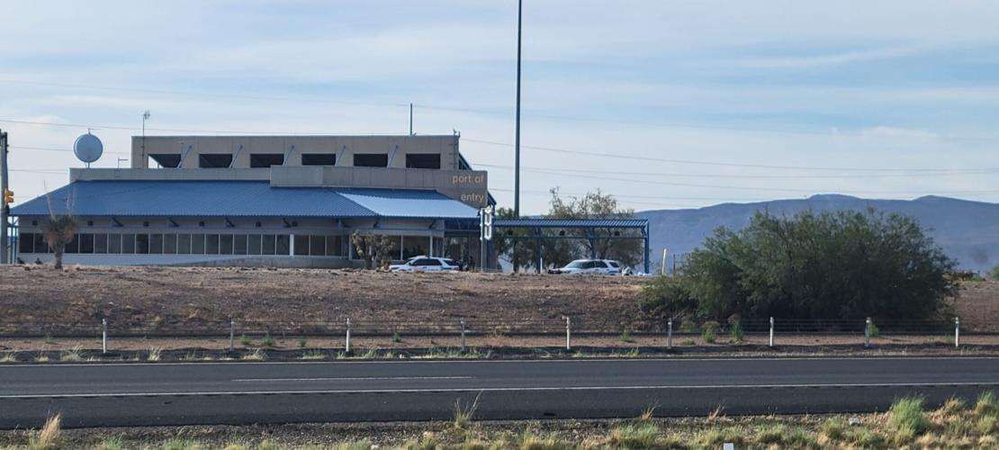 Police presence shuts down northbound point of entry at Utah-Arizona ...