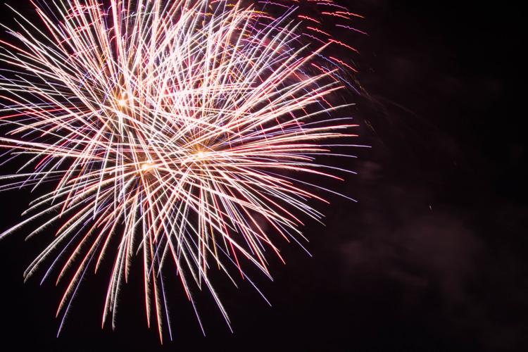 Hiss, crackle, bang, BOOM! Southern Utah’s largest fireworks show to ...