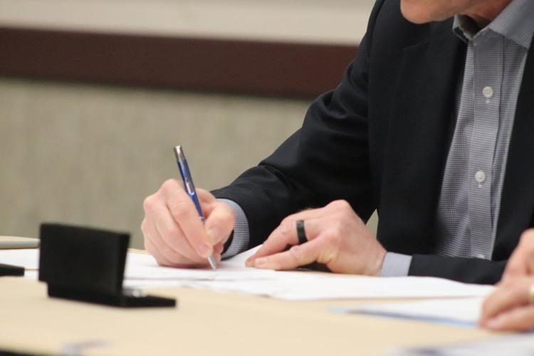 State, federal officials sign Green River water exchange contract ...