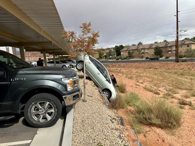 Runaway car carrying 2 unwilling passengers face-plants in Washington ...