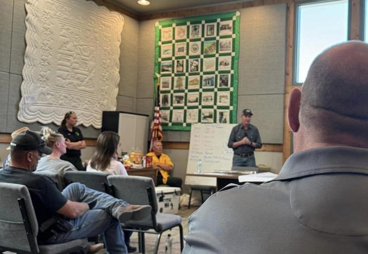 Silver King Fire remains active, but management transfers to local ...