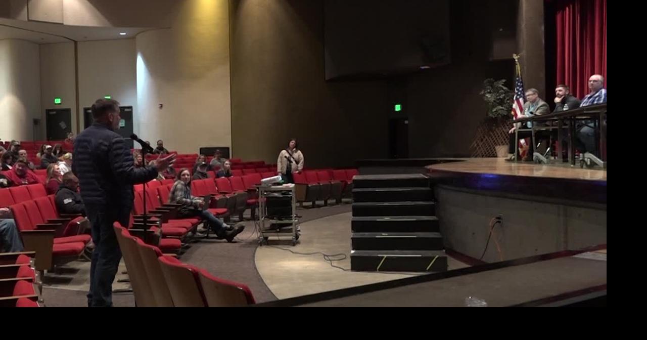 Redmond-Ridgeview high merger plan gets public hearing | Redmond News ...