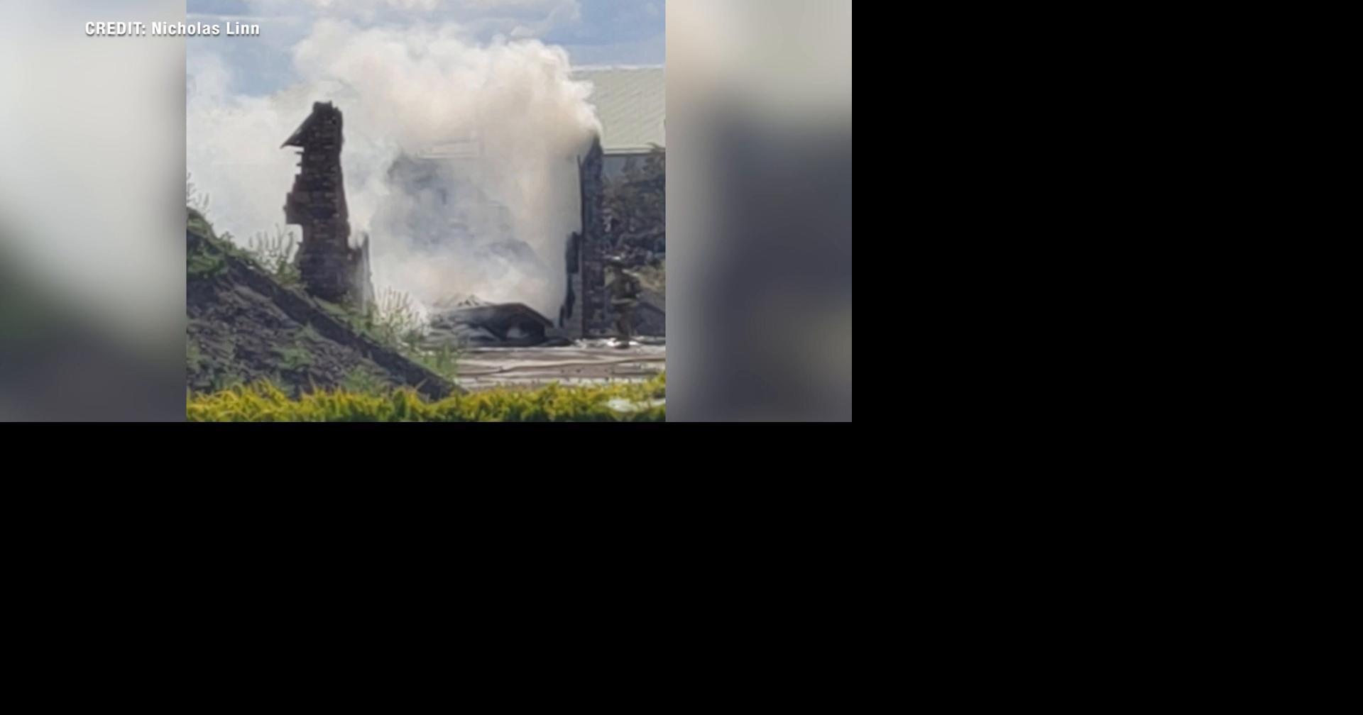 Roof, walls collapse in building fire near Redmond Airport | Central ...