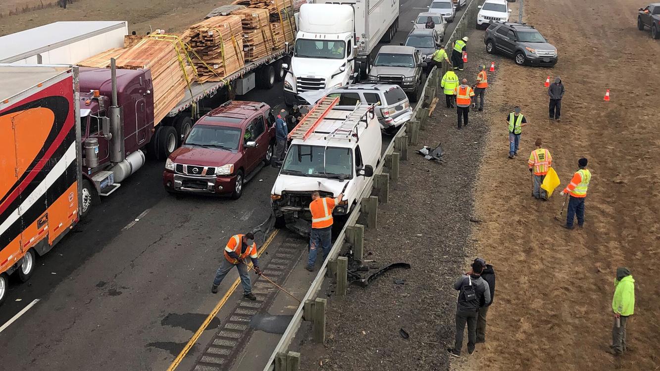 Dozens of vehicles involved in I-5 crash near Eugene; 1 person killed ...