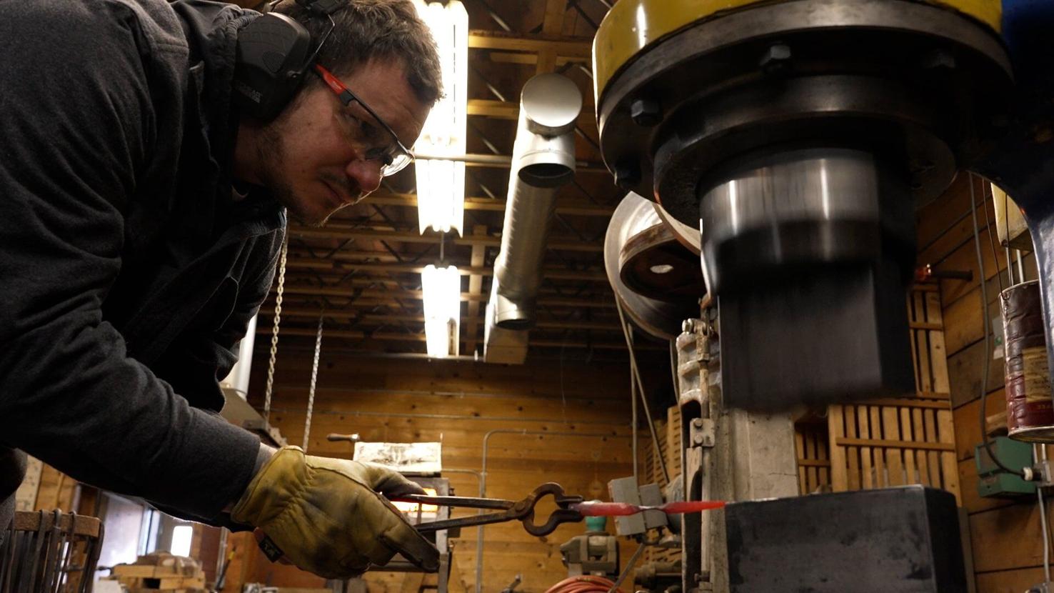 Eagle sculpture by renowned Russian blacksmith and local artists debuts ...