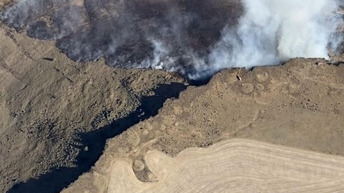 Long Bend Fire 625 acre fire burning S.W. of Maupin and along Deschutes ...