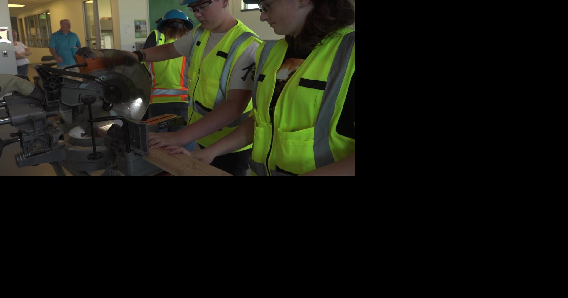 COCC hosts 8 Oregon high schoolers for basic trade skills ...