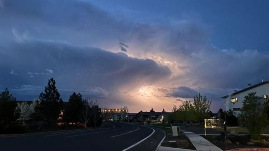 Your photos and video of last night's Central Oregon lightning storm ...