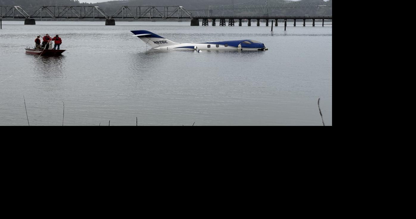 Small jet, 5 aboard, skids into water in North Bend, Oregon | Oregon ...
