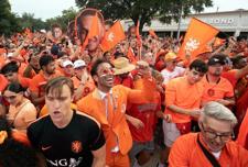 Netherlands World Cup fans invade Houston with famous 'Oranje Walk ...