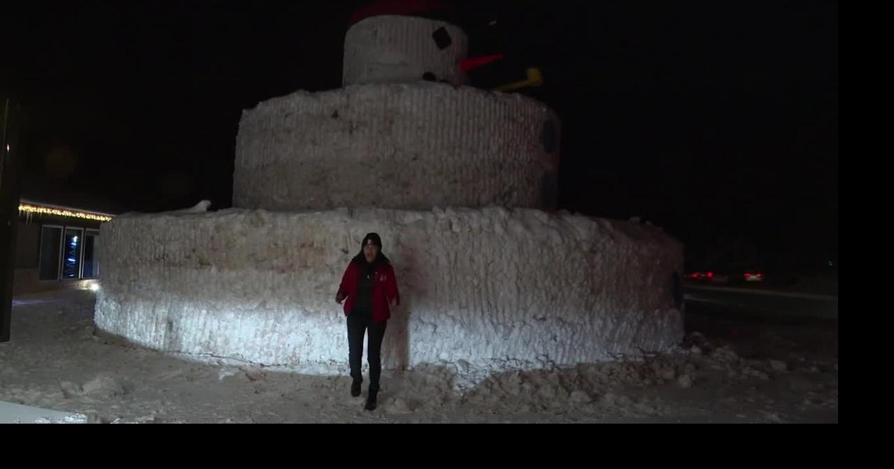 Giant snowman emerges from midwest winter storm | National/World ...