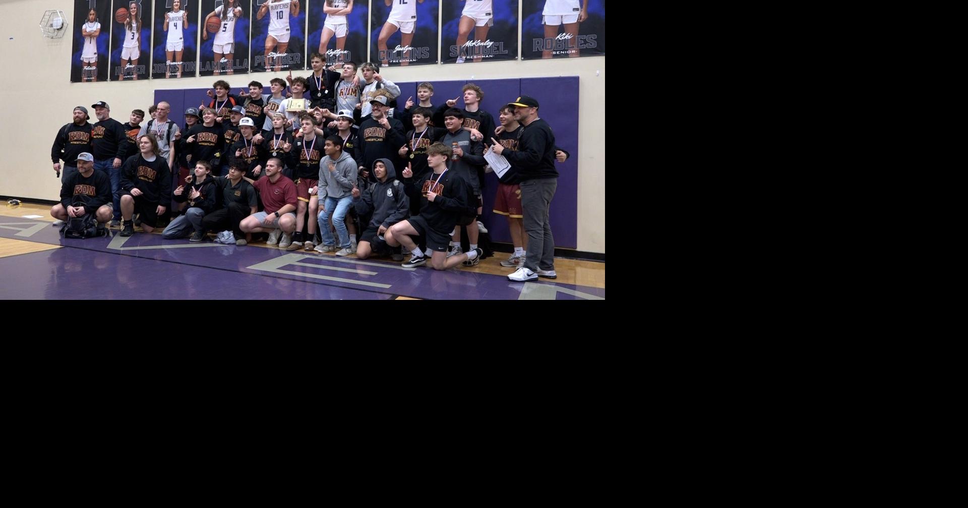 Redmond Panthers win 2025 IMC boys district wrestling title | Sports ...