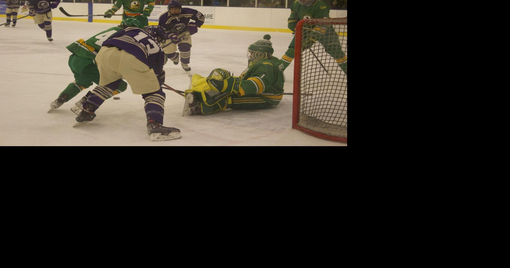 Oregon Ducks hockey returns to Bend against Washington Huskies ...