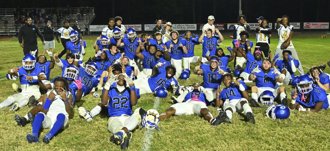 Hawks win county title on Senior Night, celebrate first ring ...