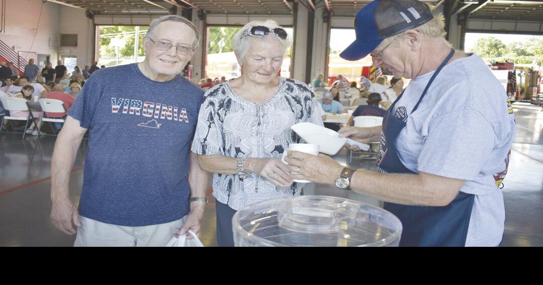 Community gathers to support firefighters | | chathamstartribune.com