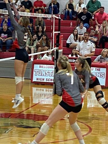 Lady Trojan volleyball wins four in a row | Sports | chathamstartribune.com