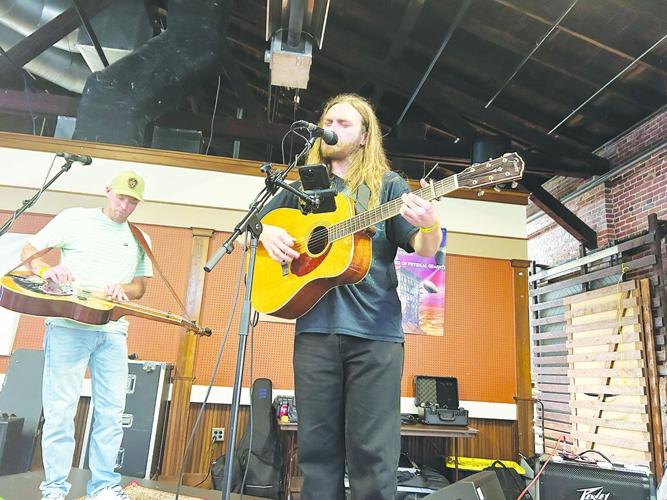 Picking their way to Rooster Walk: Gabriel Van Duo ride jam grass tunes ...