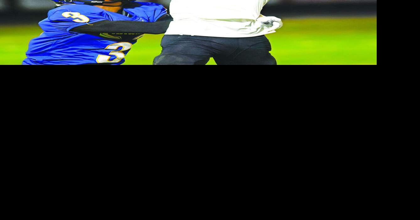 Hawks dominate Cavs, win county | Sports | chathamstartribune.com