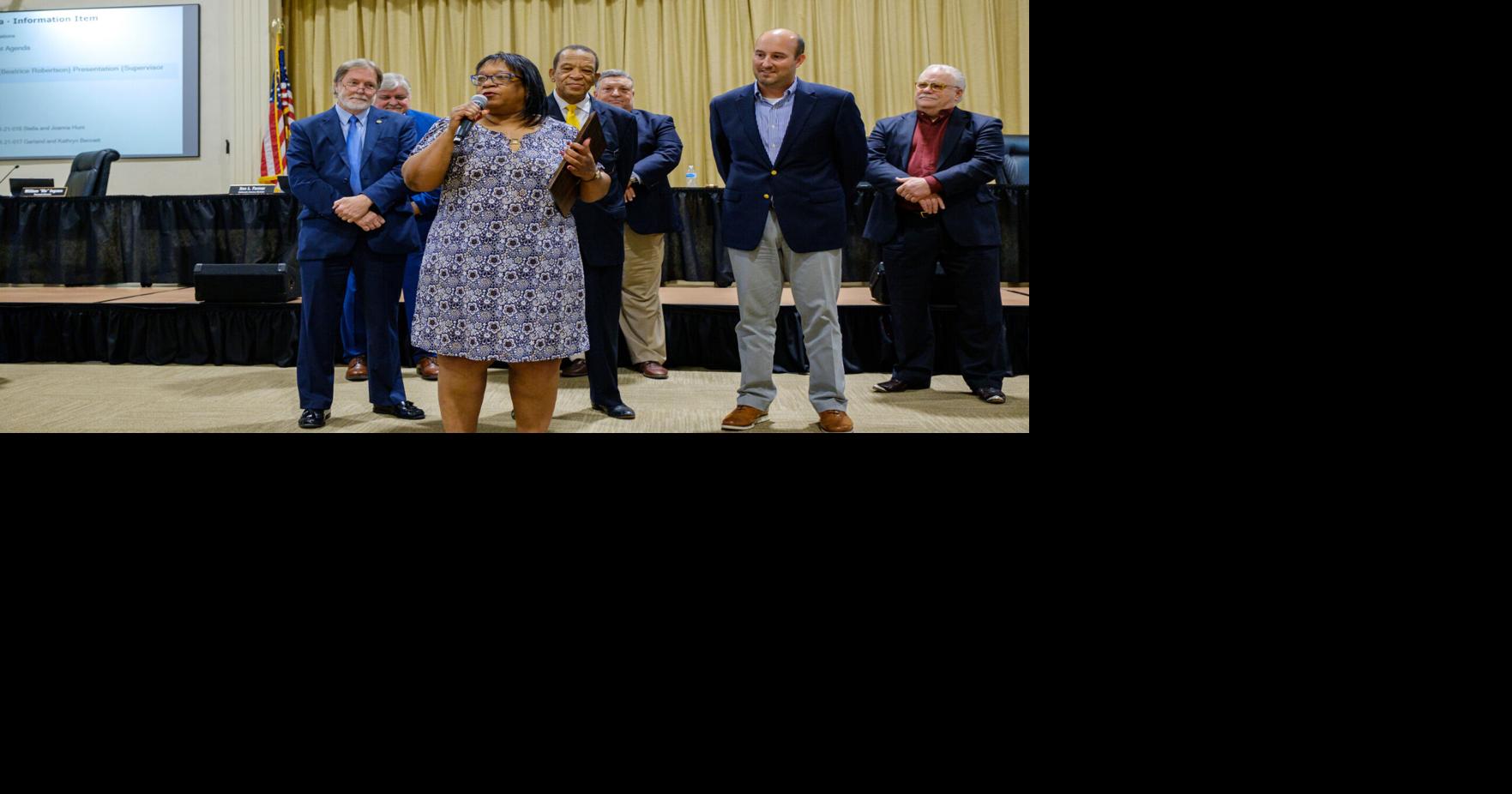 Gretna postmaster delivers 40-year career | News | chathamstartribune.com