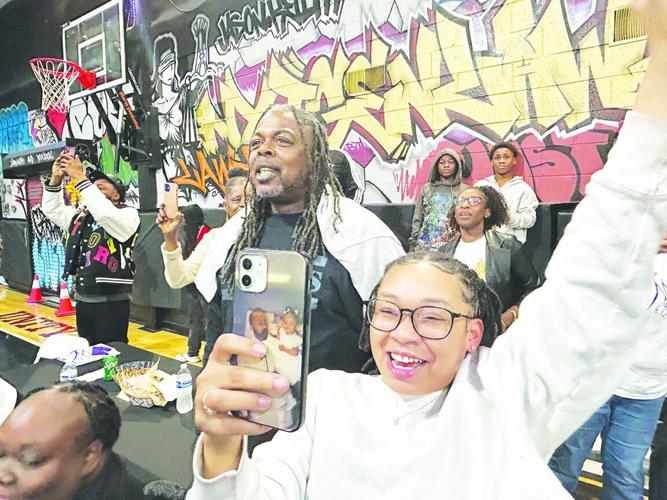 Danville's Woods picks up win via technical knockout in fight in ...