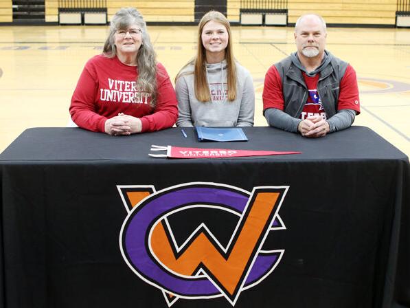 Haselhuhn, Solie officially sign letters of intent for college ...