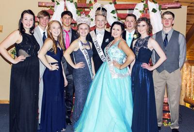 CWHS students vote king and queen for 2016 junior prom | Chetek ...
