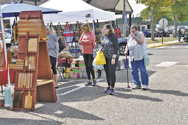 Harvest Fest fun in Chetek: Shopping, food, ribbon cutting, raffles and ...