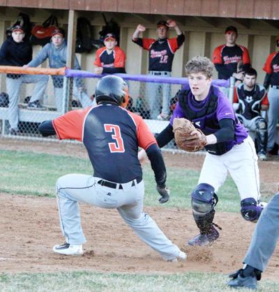 Bulldogs tally 12 hits in 9-8 win over Elk Mound | Sports | chetekalert.com