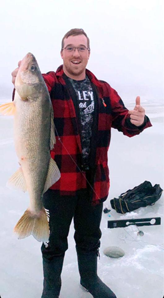 Trophy walleye still swimming | Sports | chetekalert.com
