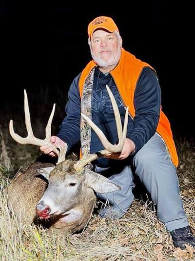 Beeker Bags Big Buck! | Outdoors | chetekalert.com