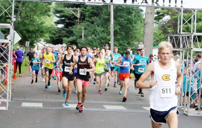 More than 1,000 compete in Fishy Four race | Sports | chetekalert.com