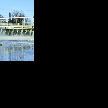 Chetek man braves icy waters below Chetek dam, catches walleye | Top ...