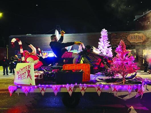 Chetek’s Santa Day makes season bright | Free News | chetekalert.com