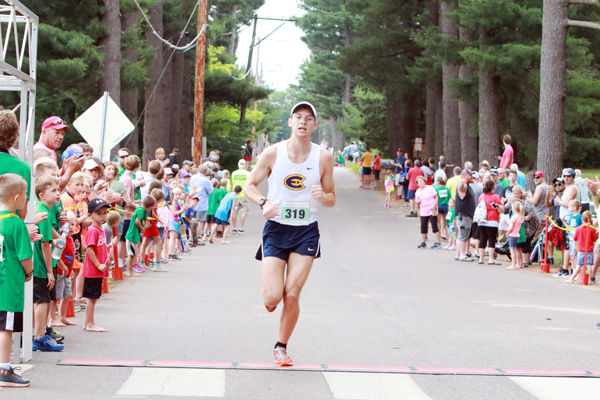 Nearly 1,000 participate in 2019 Fishy Four | Sports | chetekalert.com