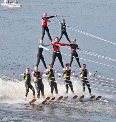 Hydroflites Ski Team performs first show of 2022 | Top Stories ...