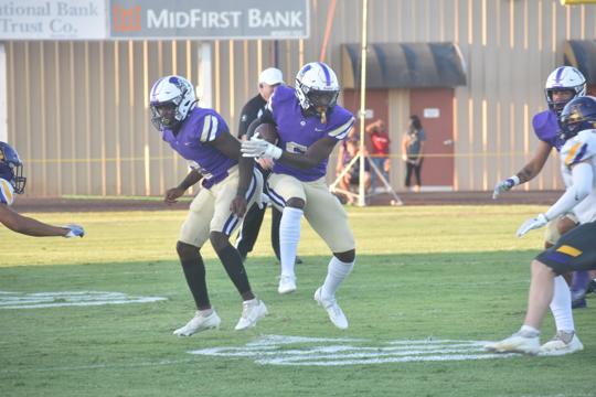 FOOTBALL: Fightin' Chicks run past Anadarko | Sports | chickashanews.com