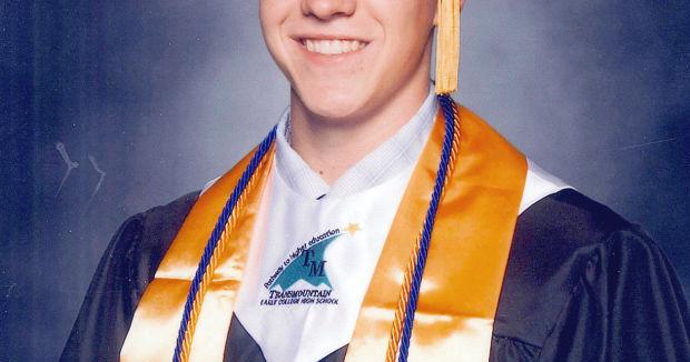 Flugge receives an associate degree as a junior in high school | Local ...