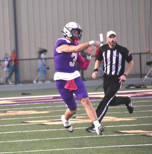 FOOTBALL: Chickasha battles Elk City at home | Sports | chickashanews.com