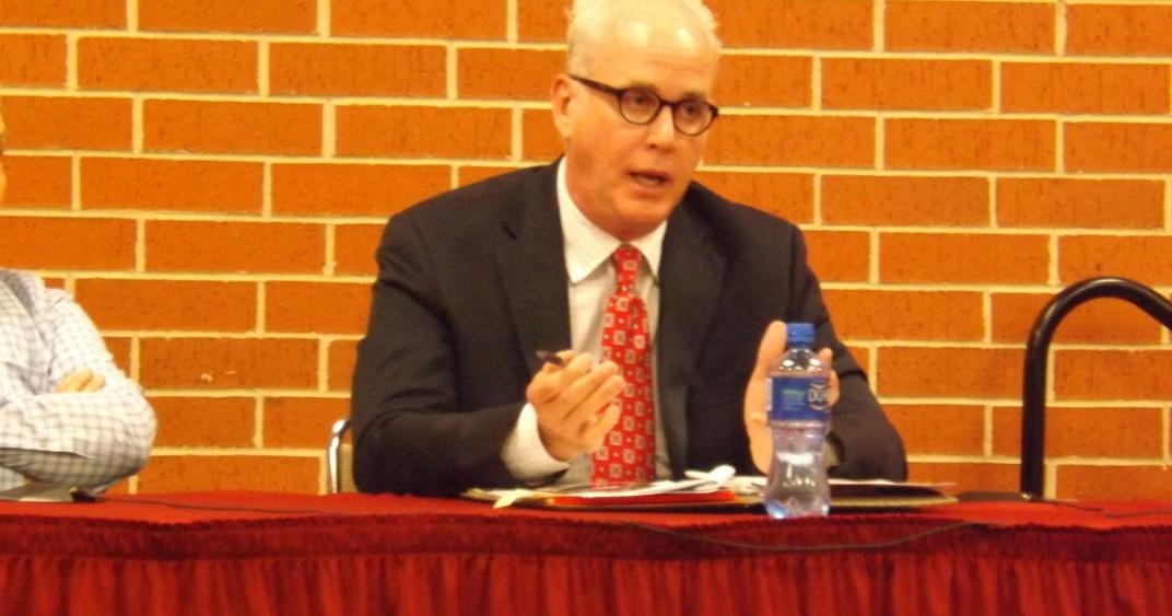 Hank Ross still mayor | News | chickashanews.com